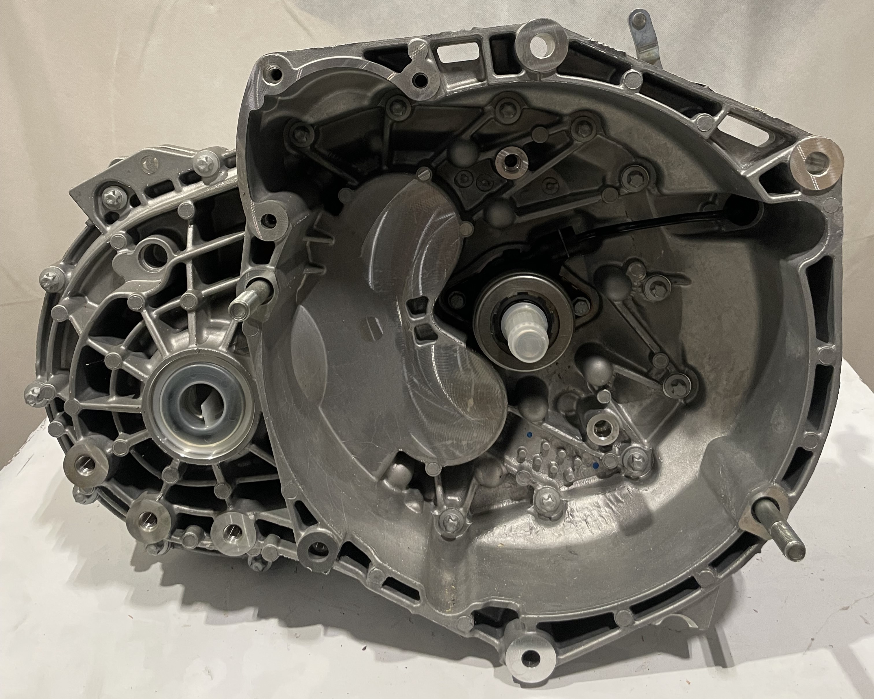 Manual gearbox ALFA ROMEO GIULIETTA (940_) 2.0 JTDM (940FXE1A, 940FXG11) 13642734 | B-Parts