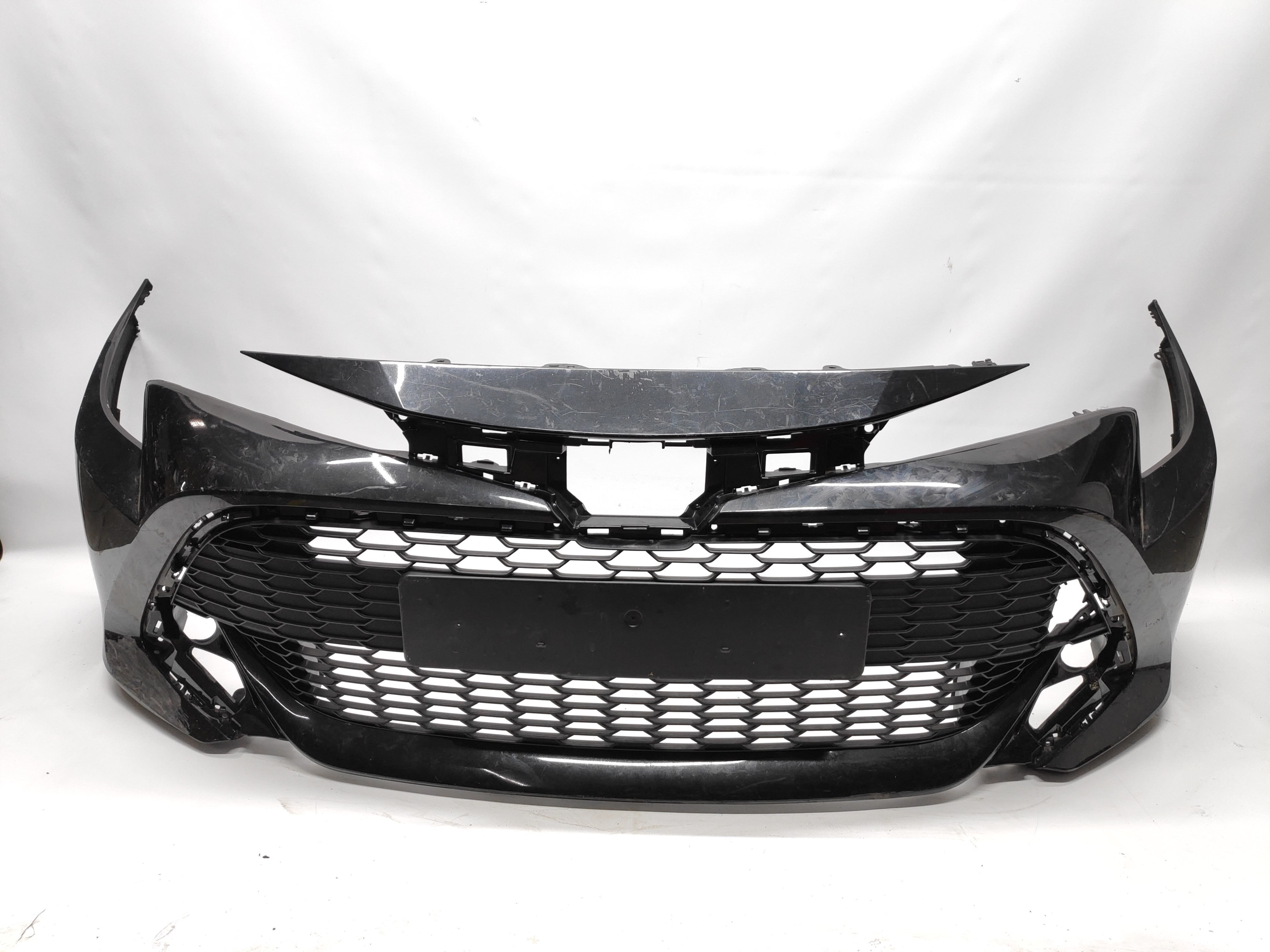 Stoßstange vorne TOYOTA COROLLA Estate (_E21_) 11265916 | B-Parts