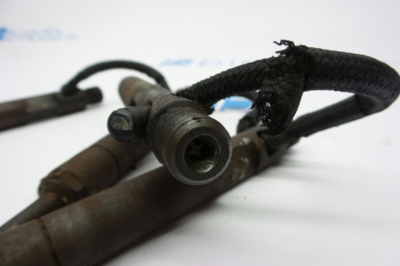 Injector FORD FOCUS (DAW, DBW) Bosch | B-Parts