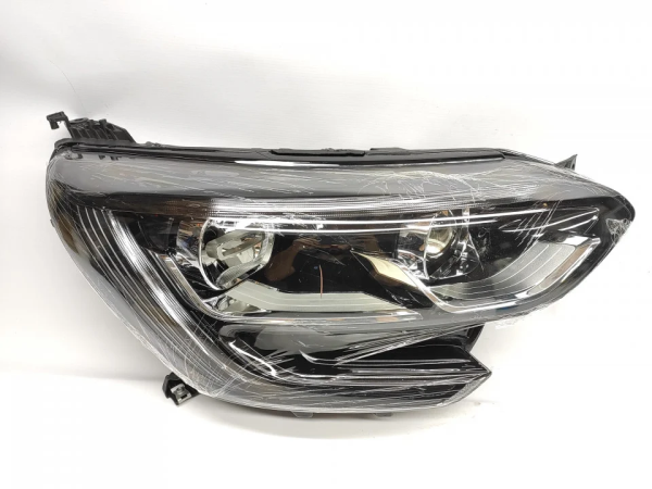 Optica direita RENAULT MEGANE IV Grandtour (K9A/M/N_) 19127733 | B-Parts