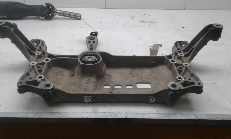 Berceau moteur AUDI Q3 (8UB, 8UG) 2.0 TDI 1286661 | B-Parts