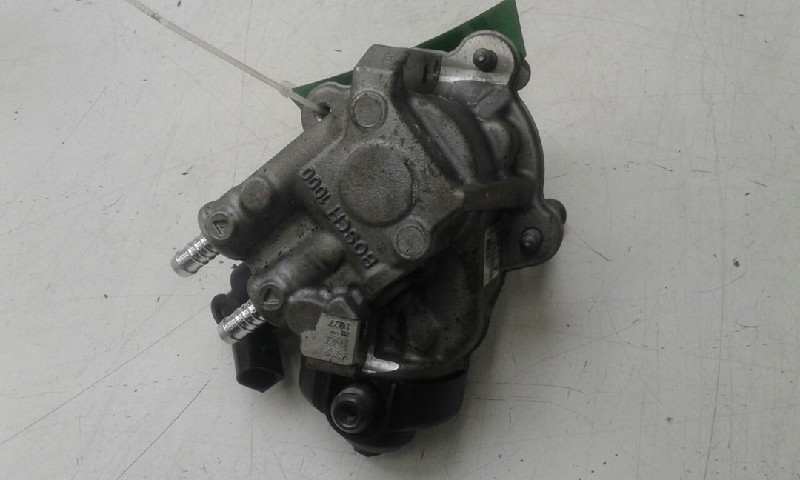 Bomba injectora AUDI A4 Avant (8K5, B8) 2.0 TDI BOSCH: 03L130755AC ...