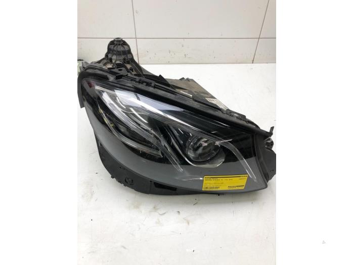 Right headlight MERCEDES-BENZ E-CLASS (W213) E 220 d (213.004) 13755011 ...