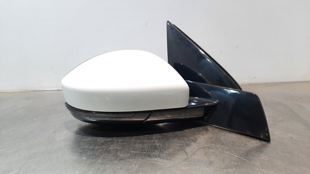 Right mirror LAND ROVER DISCOVERY SPORT (L550) 2.2 D 4x4 15030514 | B-Parts