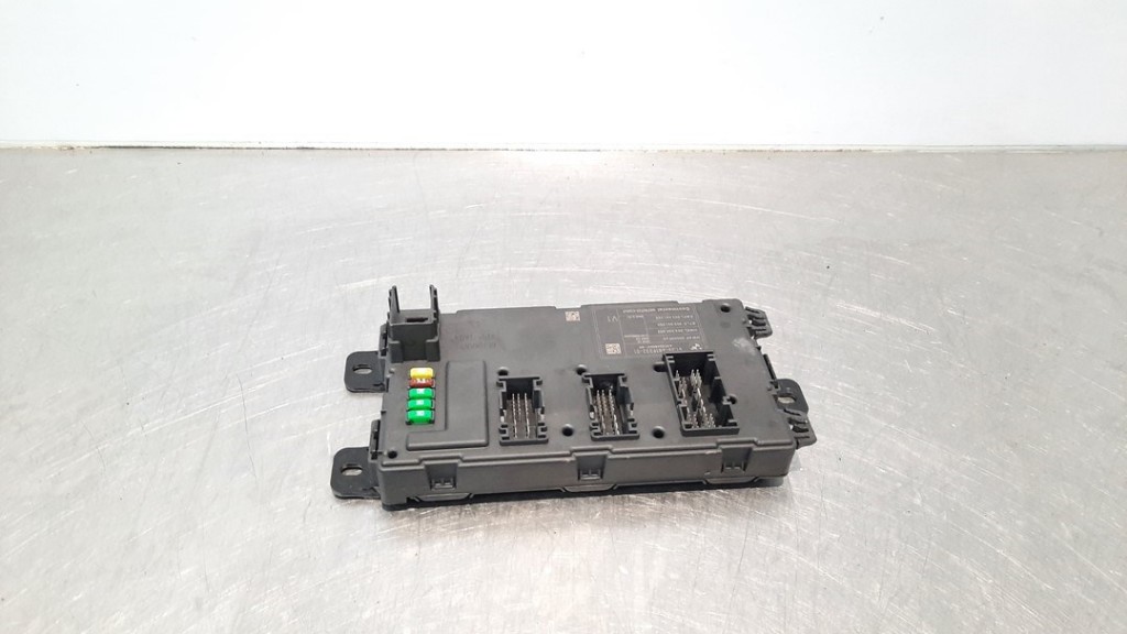 Unité de contrôle BMW 1 (F20) 116 d 10900212 | B-Parts