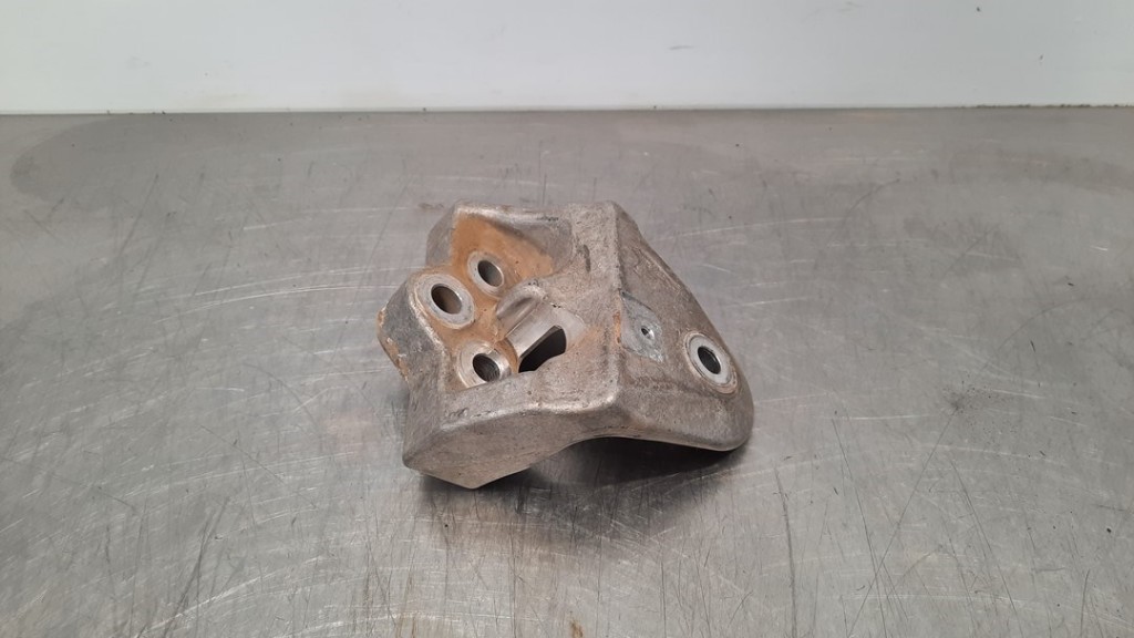 Engine mount FORD ECOSPORT 1.0 EcoBoost 11231376 | B-Parts