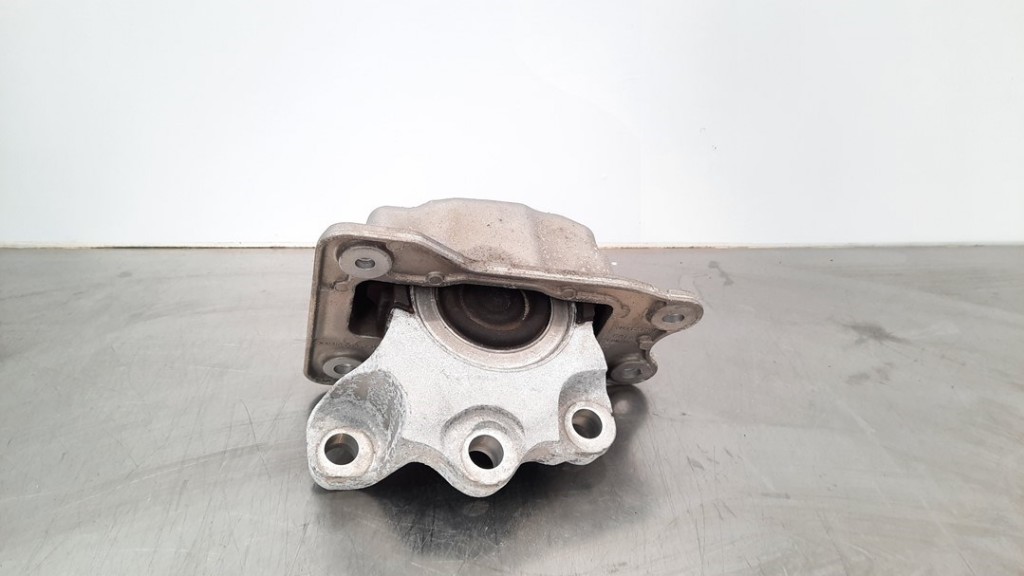 Engine mount VOLVO XC60 II (246) D5 AWD 10897901 | B-Parts