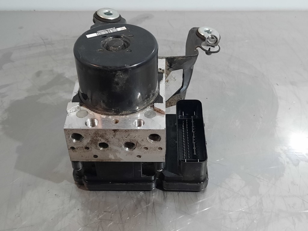 ABS pump VOLVO V70 III (135) D4 15032593 | B-Parts