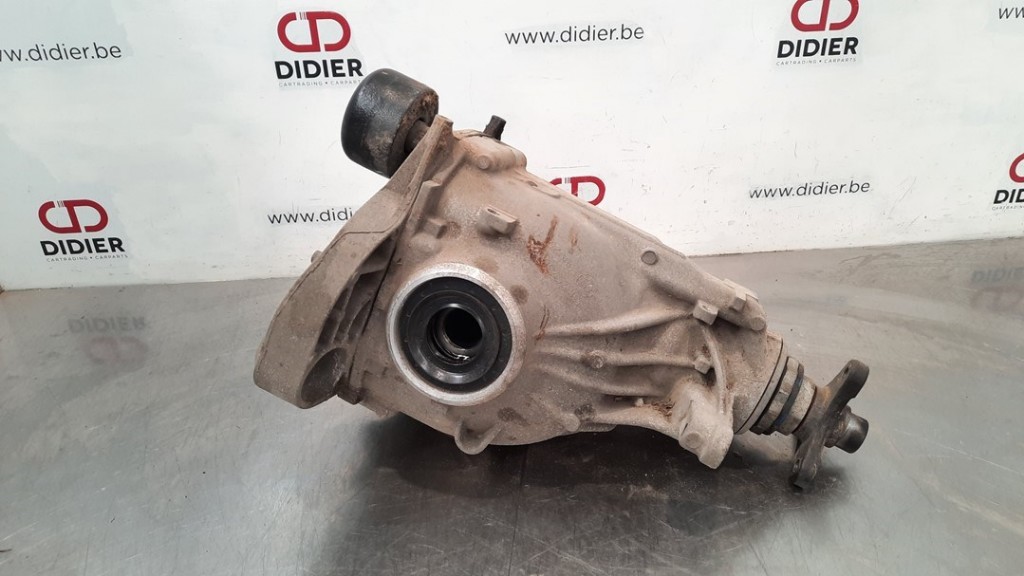 Rear differential BMW 3 Touring (F31) 320 d 10897665 | B-Parts