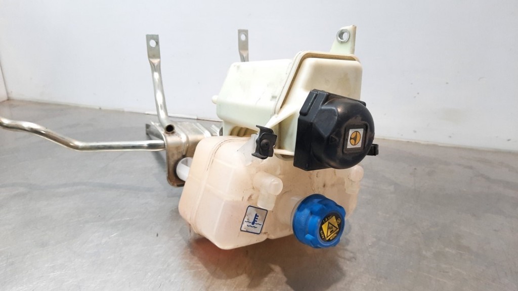 Expansion tank PEUGEOT BOXER Van 2.2 HDi 130 15031711 | B-Parts