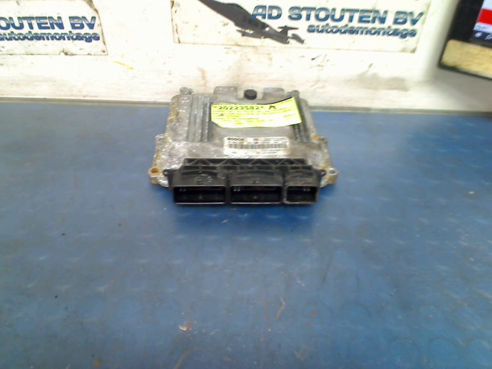Engine control unit (ECU) RENAULT TRAFIC III Van (FG_) 1.6 dCi 90 (FGME ...