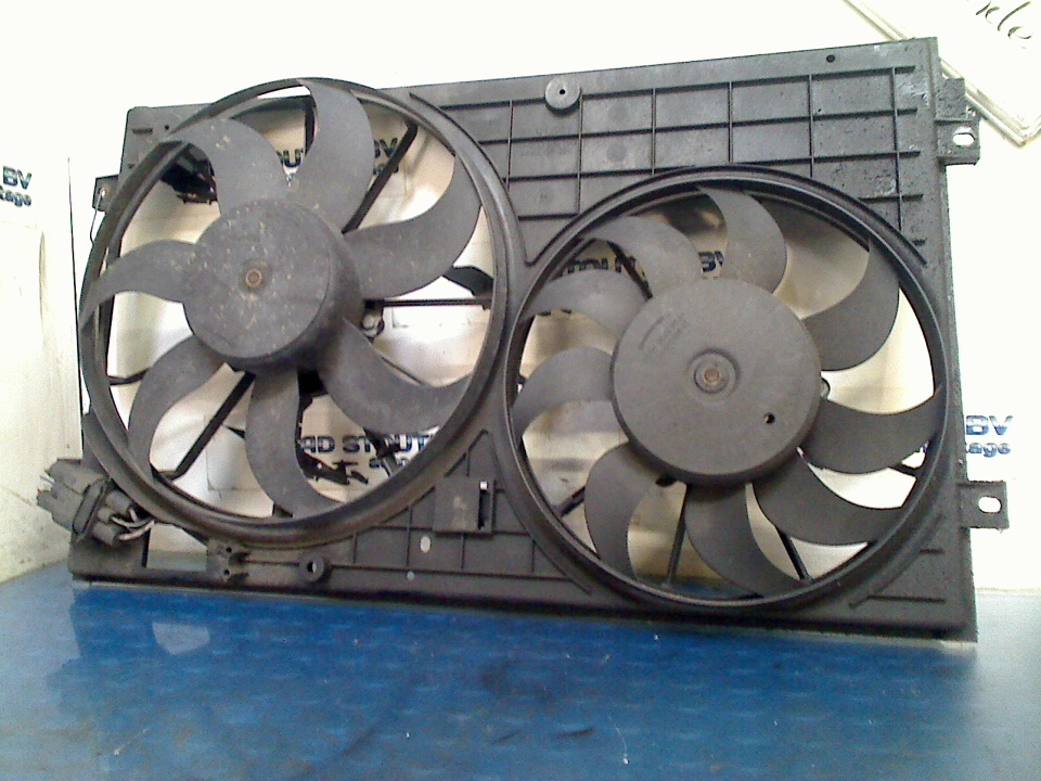 Radiator fan VW GOLF V (1K1) 1.4 FSI 13459205 | B-Parts