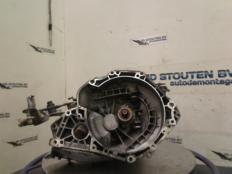 Boîte de vitesse manuelle OPEL MERIVA A MPV (X03) 1.6 16V (E75 ...
