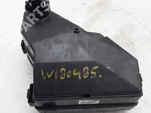 Fuse box HONDA CIVIC VIII Saloon (FD, FA) 1.3 IMA (FA3, FD3) 10833612 | B-Parts