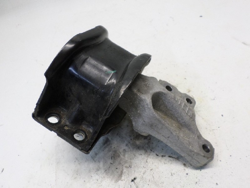 Engine mount CITROËN DS5 2.0 HDi 165 11065756 | B-Parts