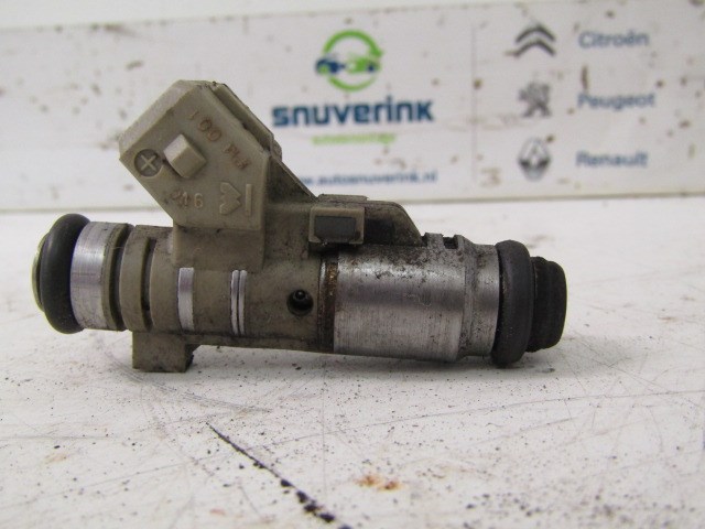 Injector PEUGEOT 206 Hatchback (2A/C) 1.4 i 14935997 | B-Parts