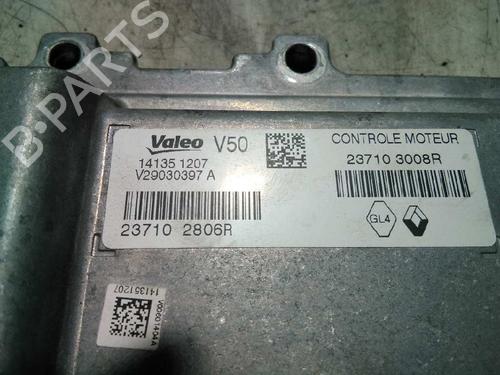 Engine control unit (ECU) DACIA SANDERO II 5811118 | B-Parts