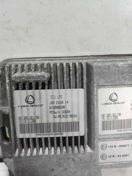 Engine control unit (ECU) DACIA LODGY (JS_) 1.6 6578425 | B-Parts