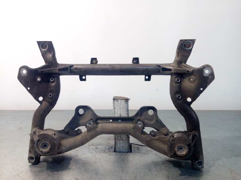 Berceau moteur MERCEDES-BENZ C-CLASS (W204) C 180 Kompressor (204.044 ...