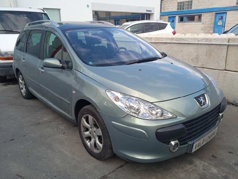 Front bumper PEUGEOT 307 SW (3H) 2.0 HDi 135 7401CZ | B-Parts