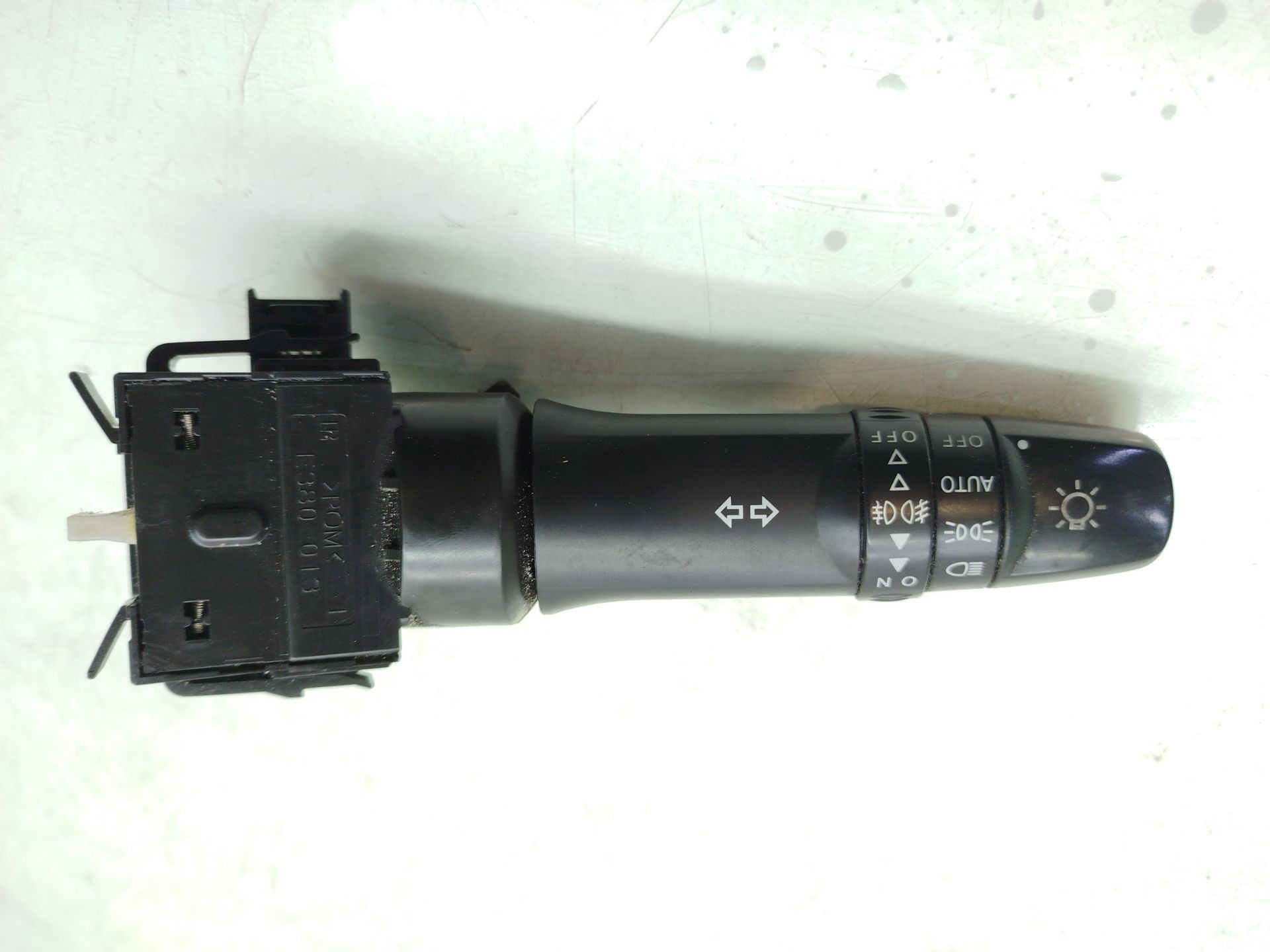 Steering column stalk MITSUBISHI OUTLANDER II (CW_W) 2.0 DI-D (CW8W ...