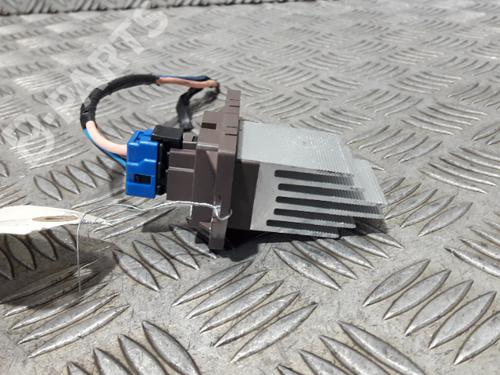 Heater resistor HYUNDAI i30 Estate (FD) 1.6 CRDi 11676417 | B-Parts