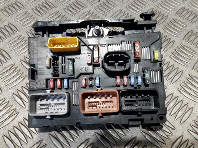 Fuse box CITROËN C2 (JM_) 1.4 HDi 11462120 | B-Parts