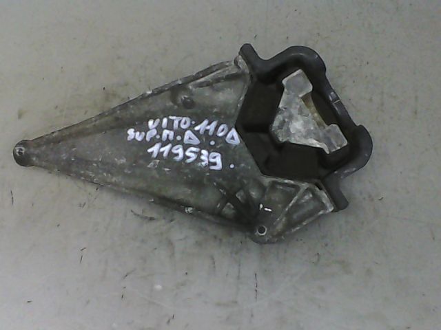 Engine mount MERCEDES-BENZ VITO Van (W638) 110 CDI 2.2 (638.094 ...
