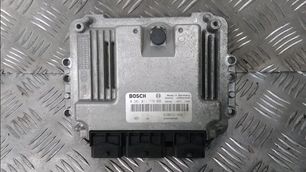 Engine control unit (ECU) RENAULT MEGANE II Coupé-Cabriolet (EM0/1_) 1. ...