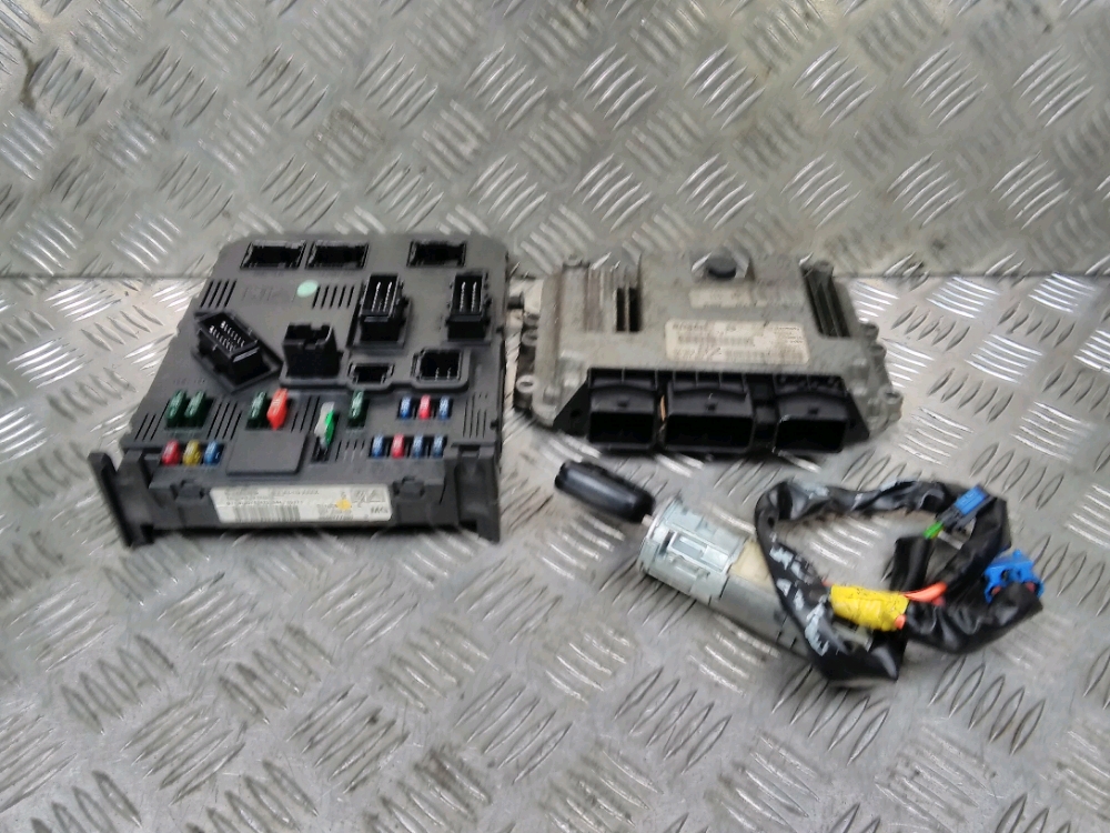 Engine control unit (ECU) PEUGEOT 206 Hatchback (2A/C) 1.4 HDi eco 70 ...
