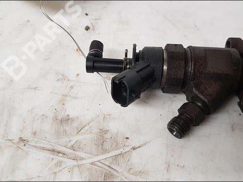 Injector PEUGEOT 308 I (4A_, 4C_) 1.6 HDi 12198114 | B-Parts