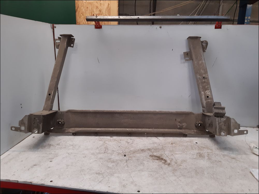 Renfort de pare-chocs avant RENAULT LAGUNA III (BT0/1) 2.0 dCi (BT01, BT08, BT09, BT0E, BT0K ...