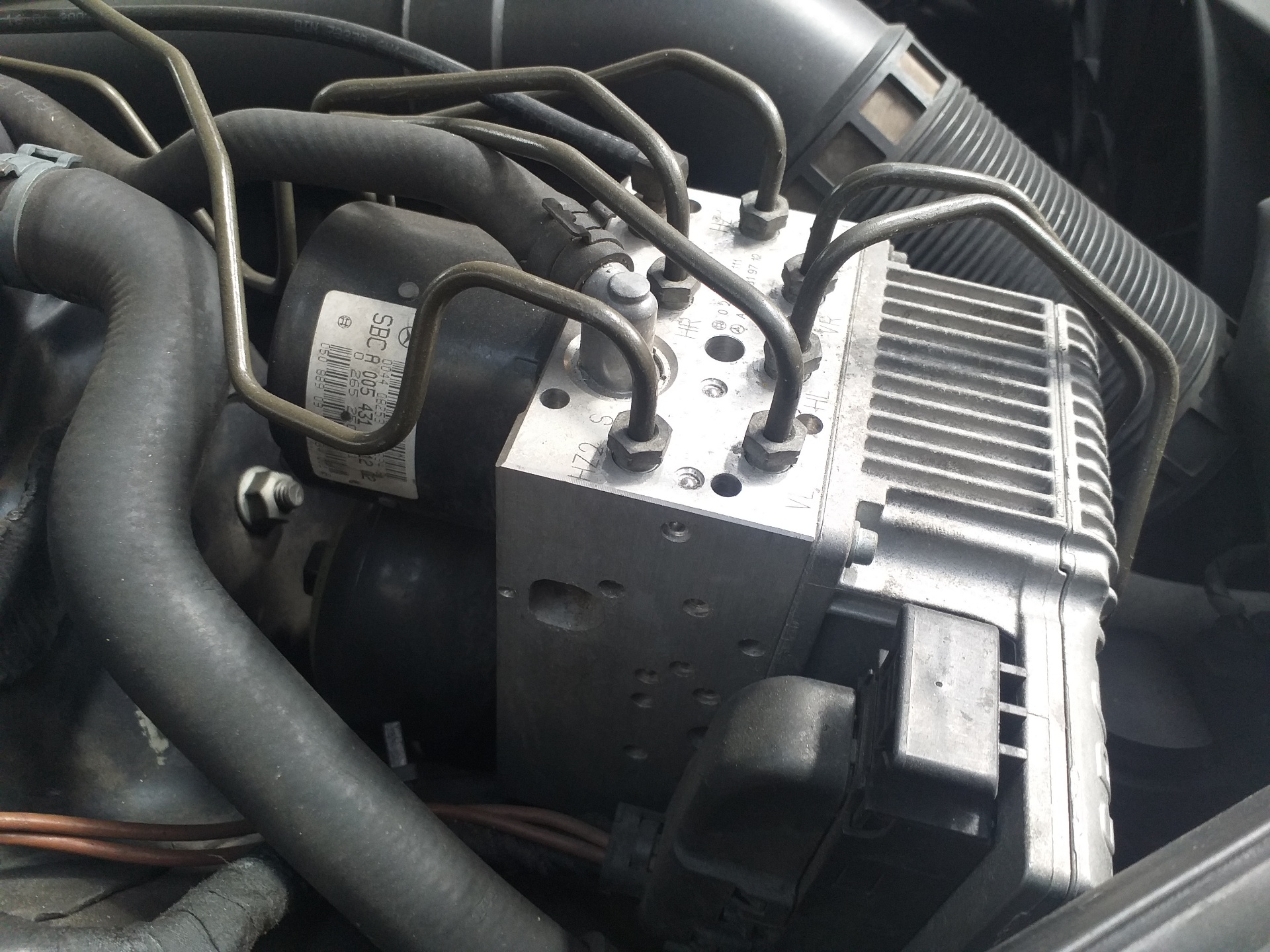 ABS pump MERCEDES-BENZ E-CLASS (W211) 8322010 | B-Parts