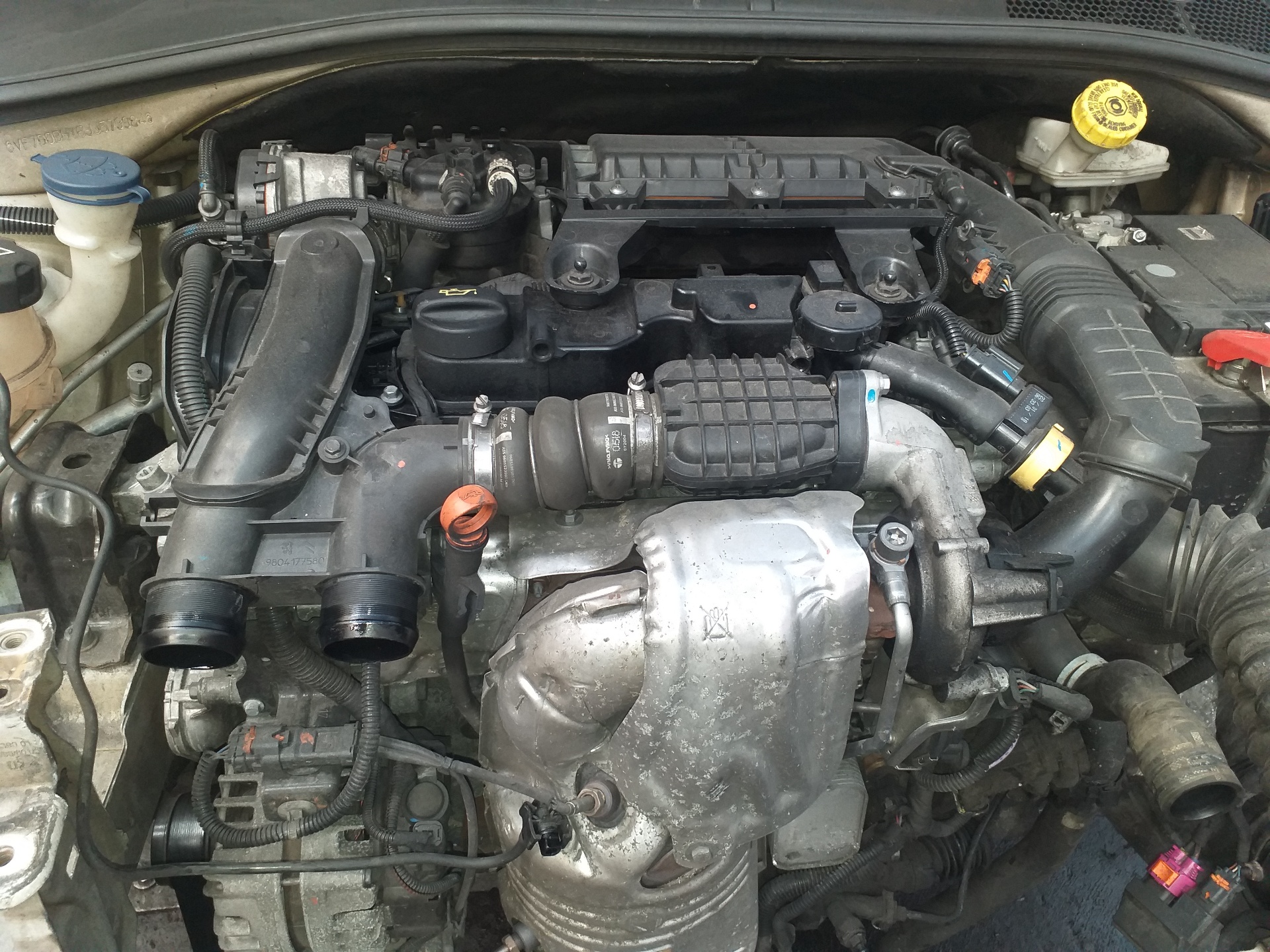 Engine CITROËN C4 CACTUS 1.6 BlueHDi 100 8322048 | B-Parts