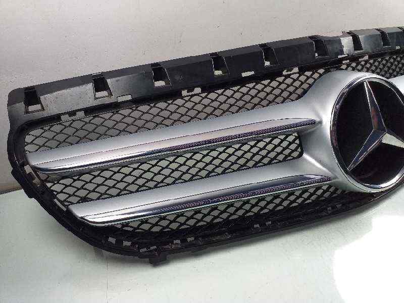 Front grille MERCEDES-BENZ B-CLASS Sports Tourer (W246, W242) B 200 CDI ...