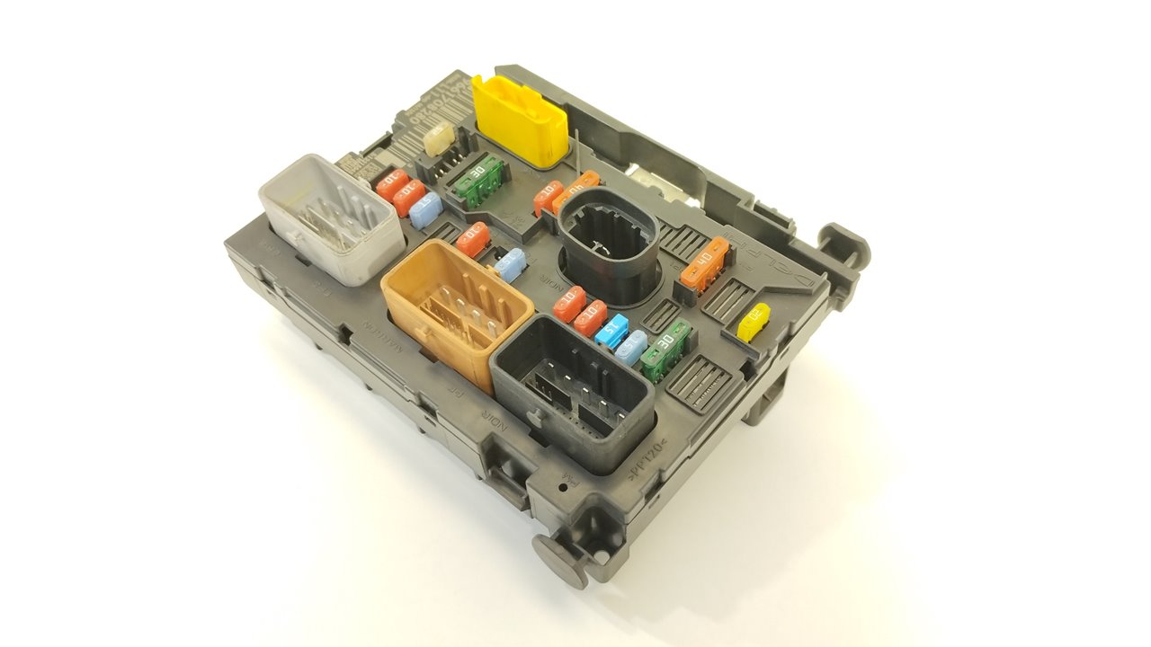 Fuse box PEUGEOT 207 CC (WD_) 1.6 HDi 10283435 | B-Parts