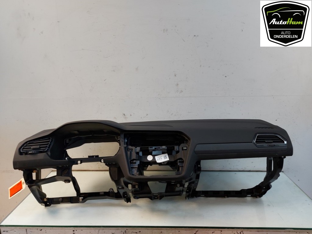 Cruscotto VW TIGUAN (AD1, AX1) 2.0 TSI 4motion 12045364 | B-Parts
