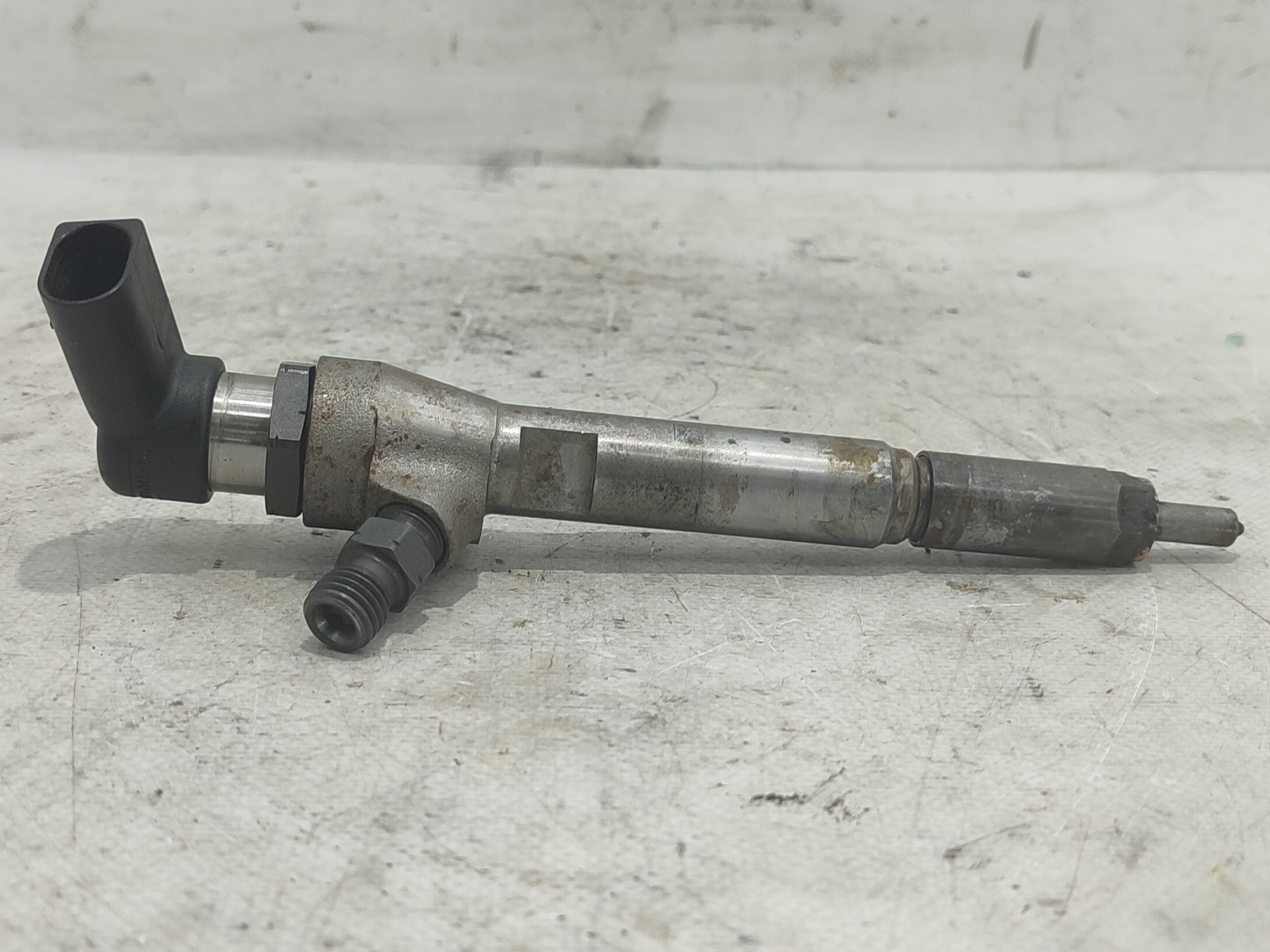 Injector RENAULT SCÉNIC II (JM0/1_) 22761635 | B-Parts