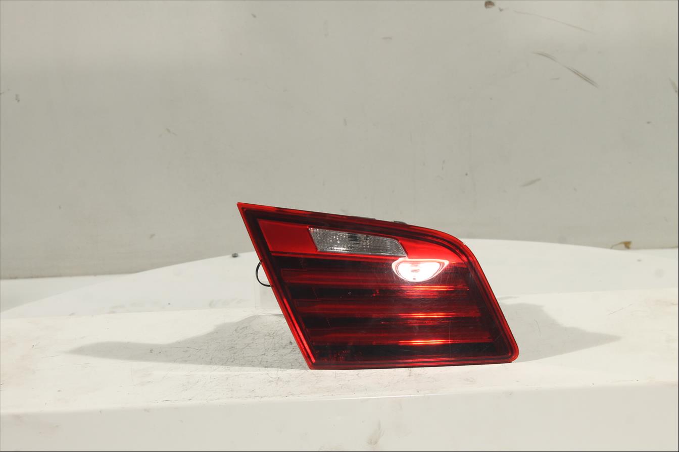 Feu arrière gauche BMW 5 (F10) 520 d 12084580 | B-Parts