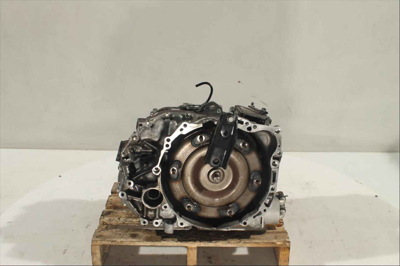 Manual gearbox VOLVO V40 Cross Country (526) D3 12605512 | B-Parts