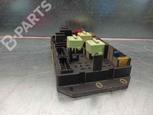 Fuse box LAND ROVER RANGE ROVER III (L322) 3.0 D 4x4 5680938 | B-Parts