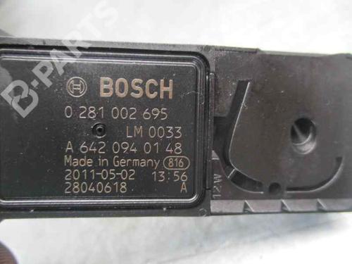 Mass air flow sensor MERCEDES-BENZ M-CLASS (W164) ML 320 CDI 4-matic ...