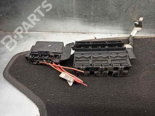 Fuse box VW POLO (9N_) 1.4 16V 6952534 | B-Parts
