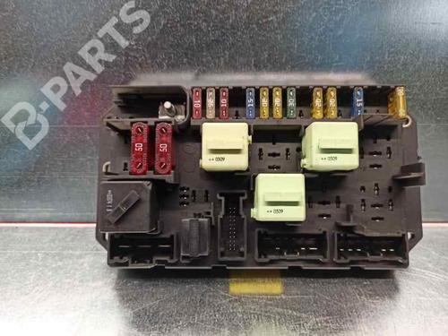 Fuse box LAND ROVER RANGE ROVER III (L322) 3.0 D 4x4 5680938 | B-Parts