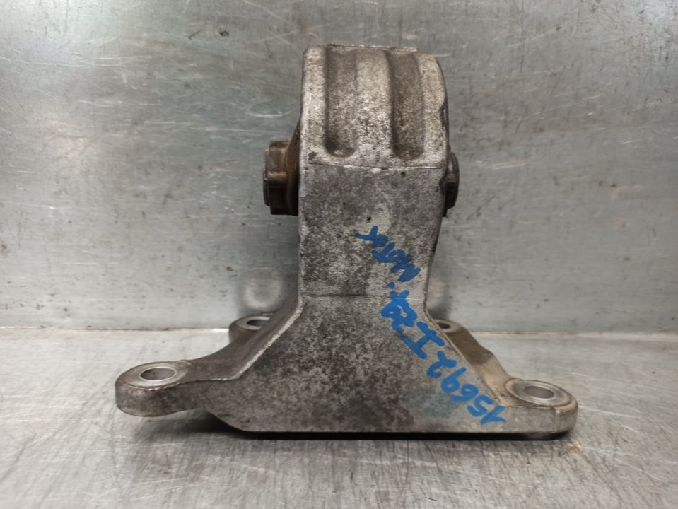 Engine mount MITSUBISHI GRANDIS (NA_W) 2.4 MIVEC (NA4W) 10186404 | B-Parts