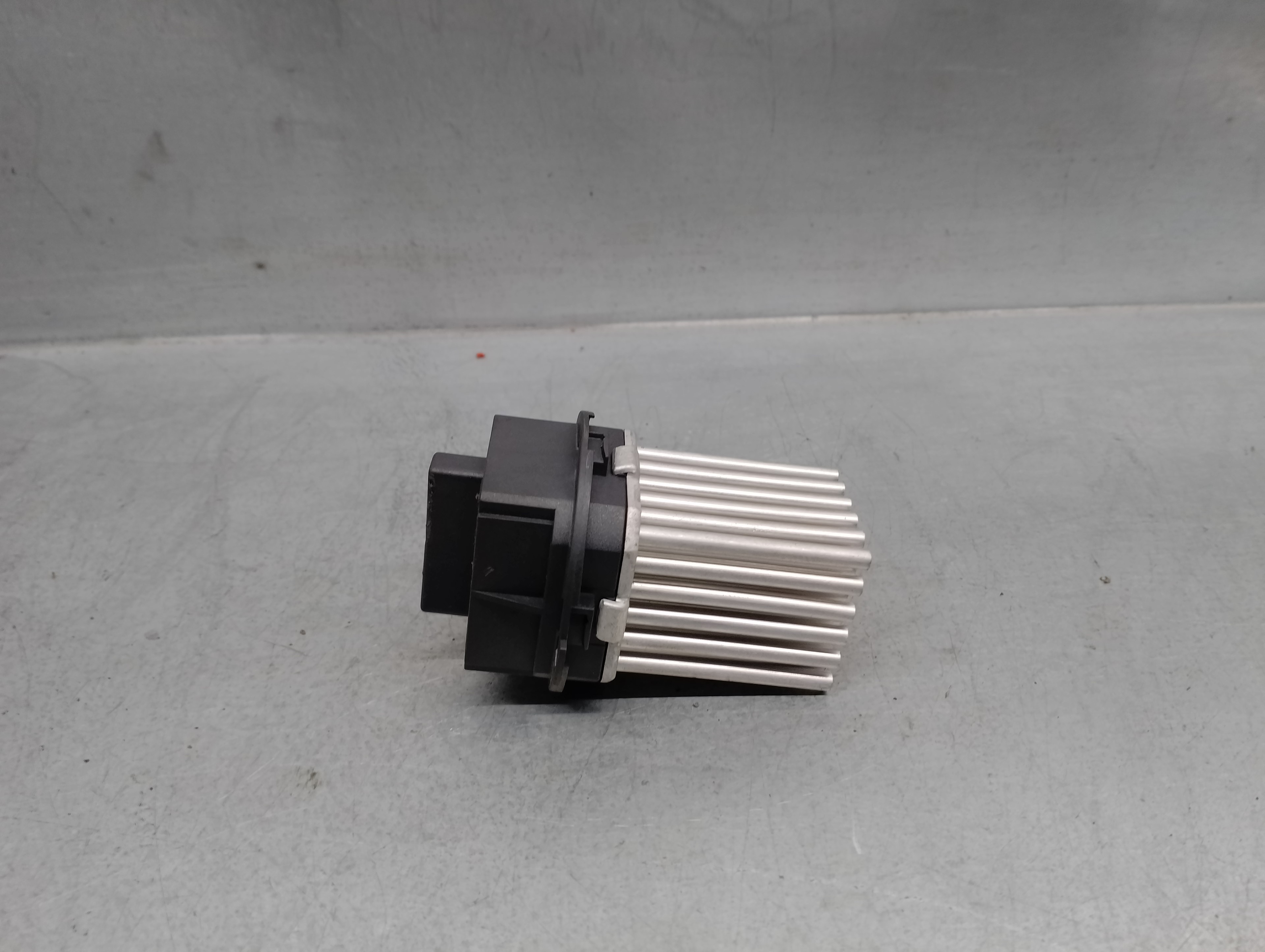 Heater resistor CITROËN C4 I (LC_) 1.6 HDi 16551840 | B-Parts