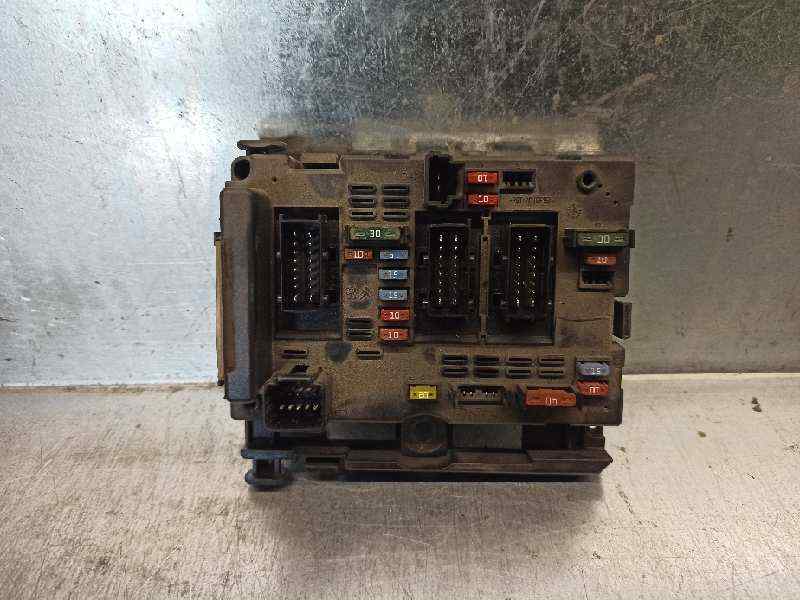 Fuse box PEUGEOT 206 Hatchback (2A/C) 1.4 i 7265597 | B-Parts