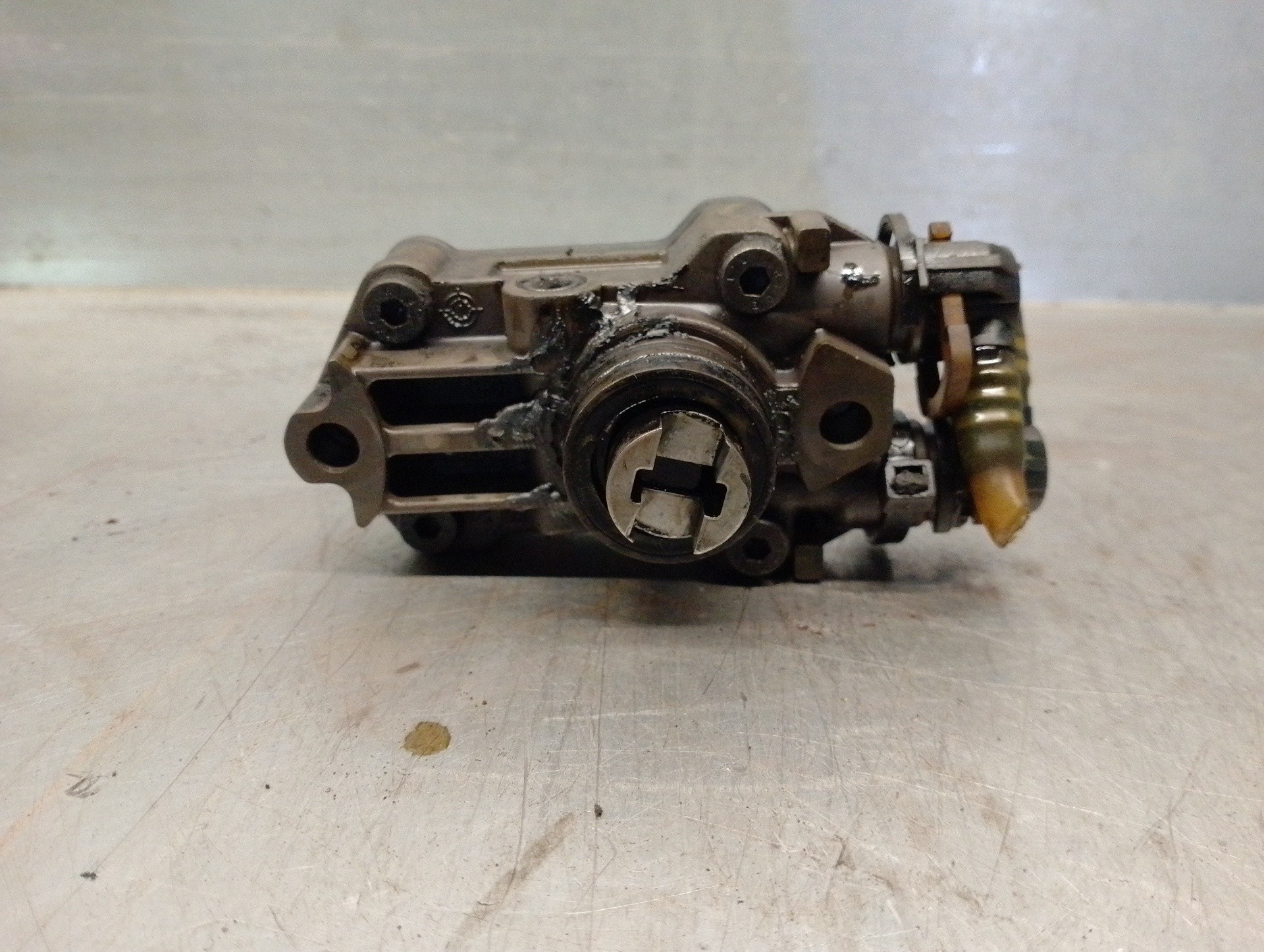 Pompe à carburant MERCEDES-BENZ SPRINTER 2-t Van (B901, B902) 15675546 ...