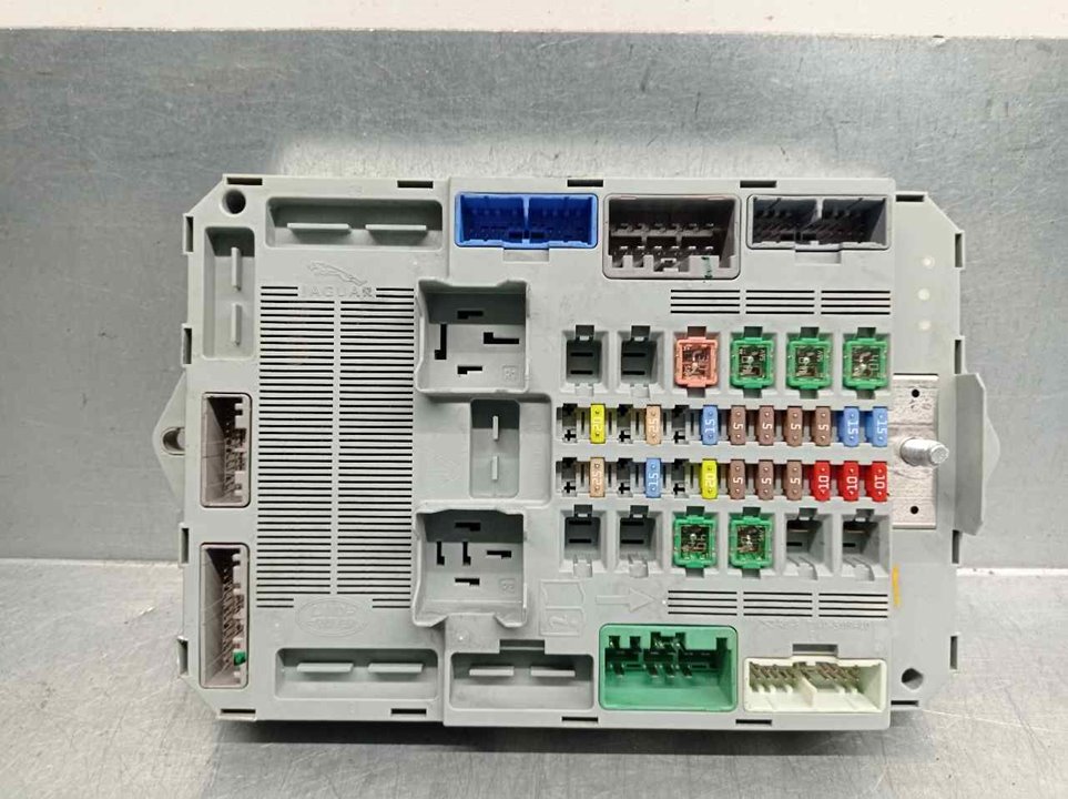 Fuse box JAGUAR XF I (X250) 2.2 D 11360157 | B-Parts