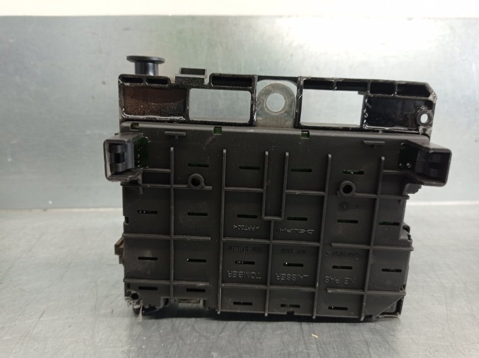 Fuse box CITROËN C8 (EA_, EB_) 2.0 HDi 10360464 | B-Parts